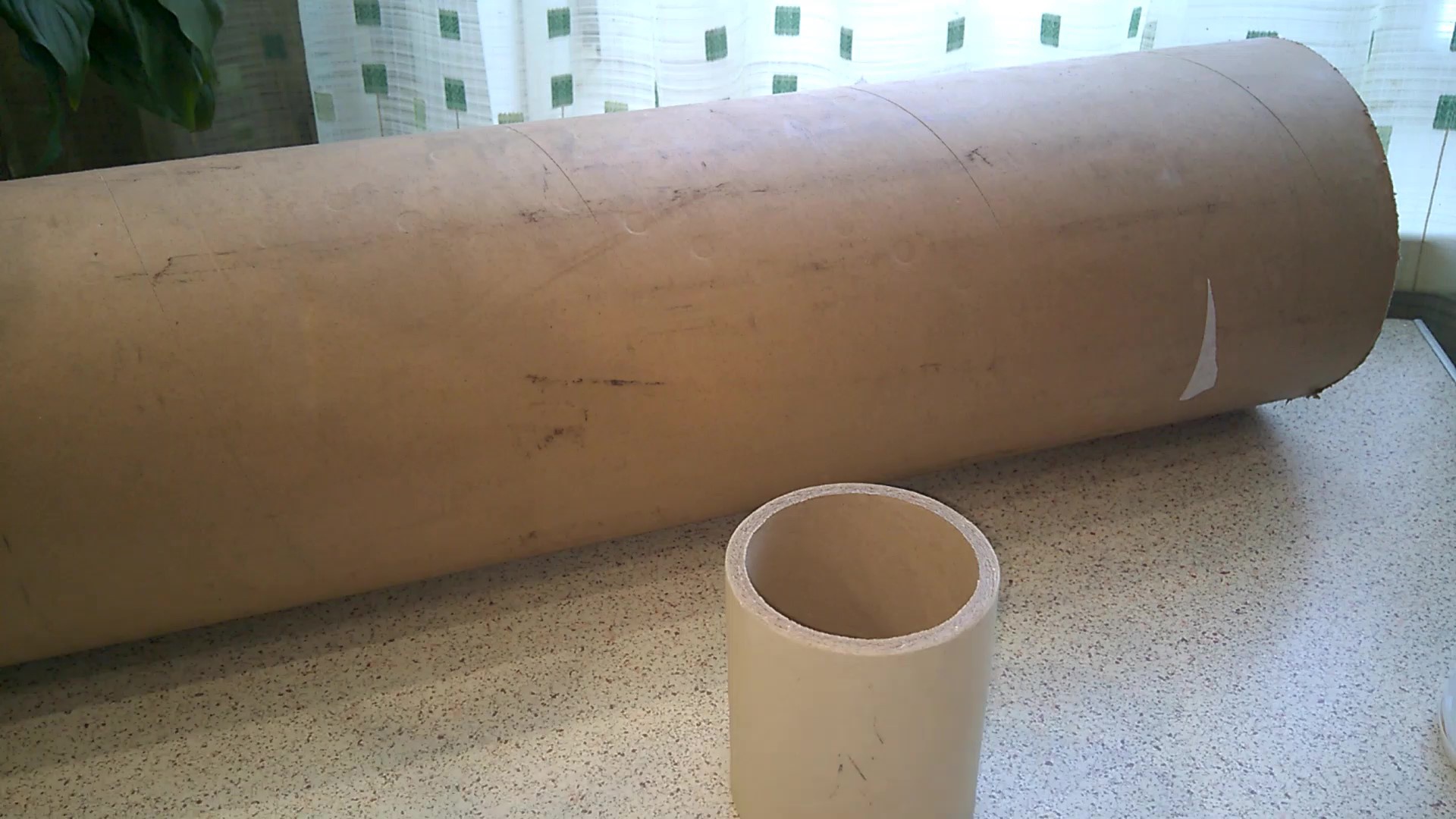 Как выровнять картонную бобину, катушку . Подготовить к работе.