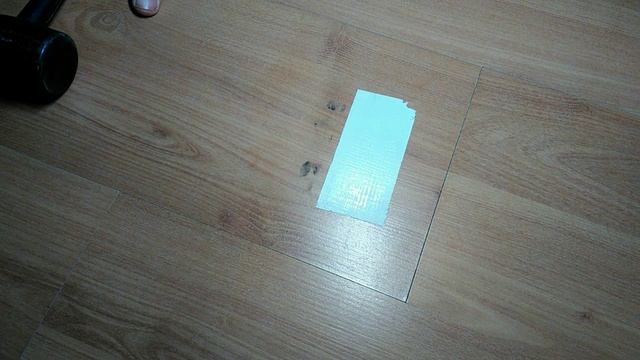 Как убрать щель в ламинате.