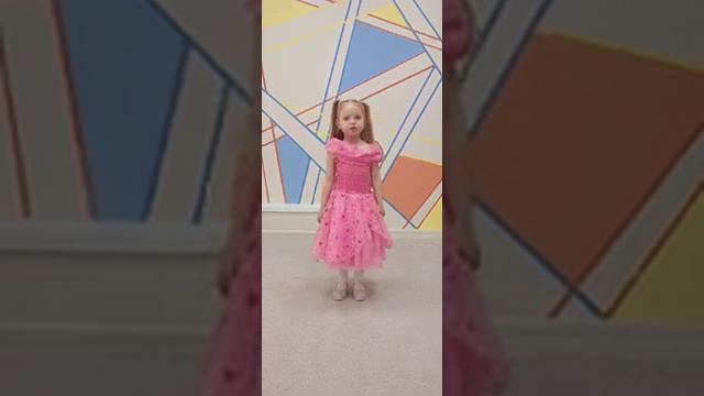 Кузьменко Полина Лауреат 3 ст «Солнечные лучики - 2024»