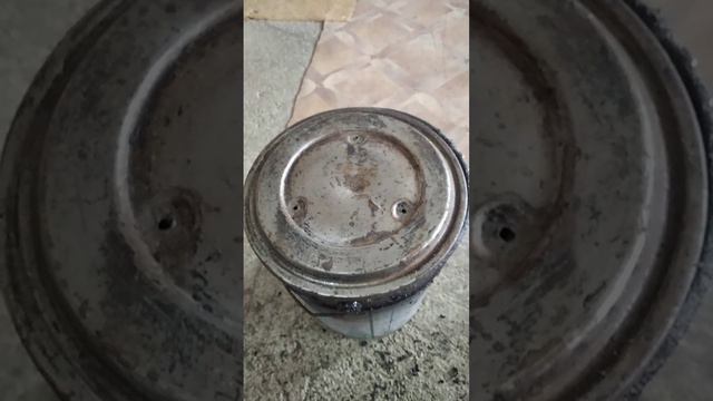 Убираем старую краску.