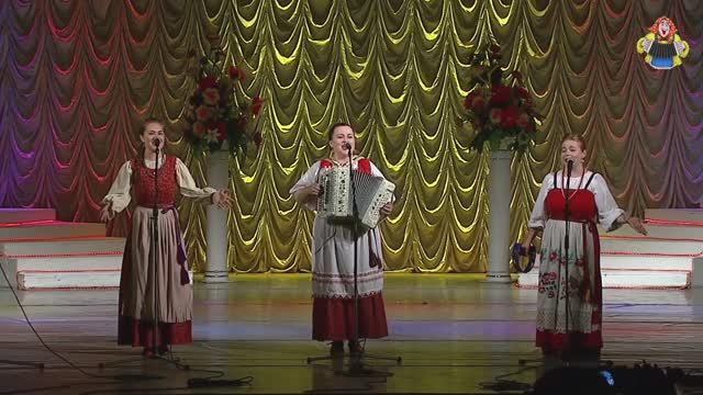 "С ГУЛЯНКИ Я ШЛА" Ансамбль "Пташица", (" Цветень ") в гостях у "Митрофановны"