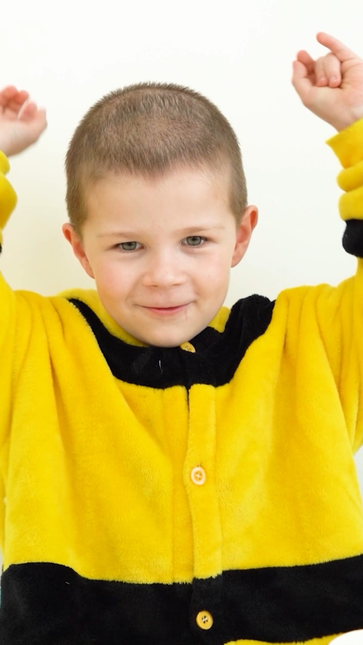 Ребенок продает мороженое появился вор