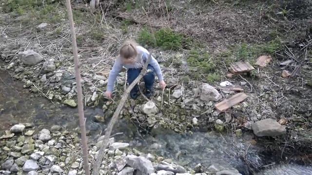 Ручеёк в Пархоменко 11.04.2015