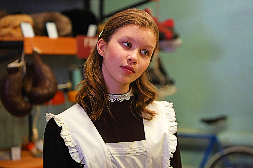 ?? Реакция девушки на сериал "Слово Пацана" [Сезон 1️⃣ Серия 8️⃣] #2023 ✈️ТГ:  @SHeremetick5