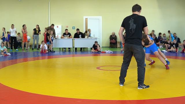 станица Тбилисская, соревнования среди девочек по женской борьба