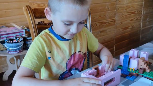 Матвей собирает лего #лего #mainkraft #майнкрафт