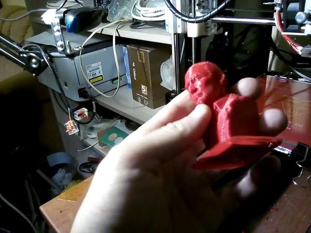 Бюст Путина - напечатался в автономном режиме