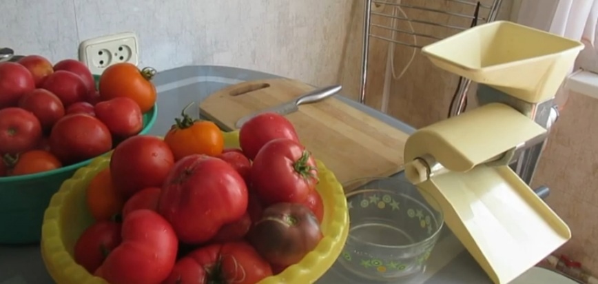 Томатный СОК на ЗИМУ  Очень вкусный ДОМАШНИЙ сок.