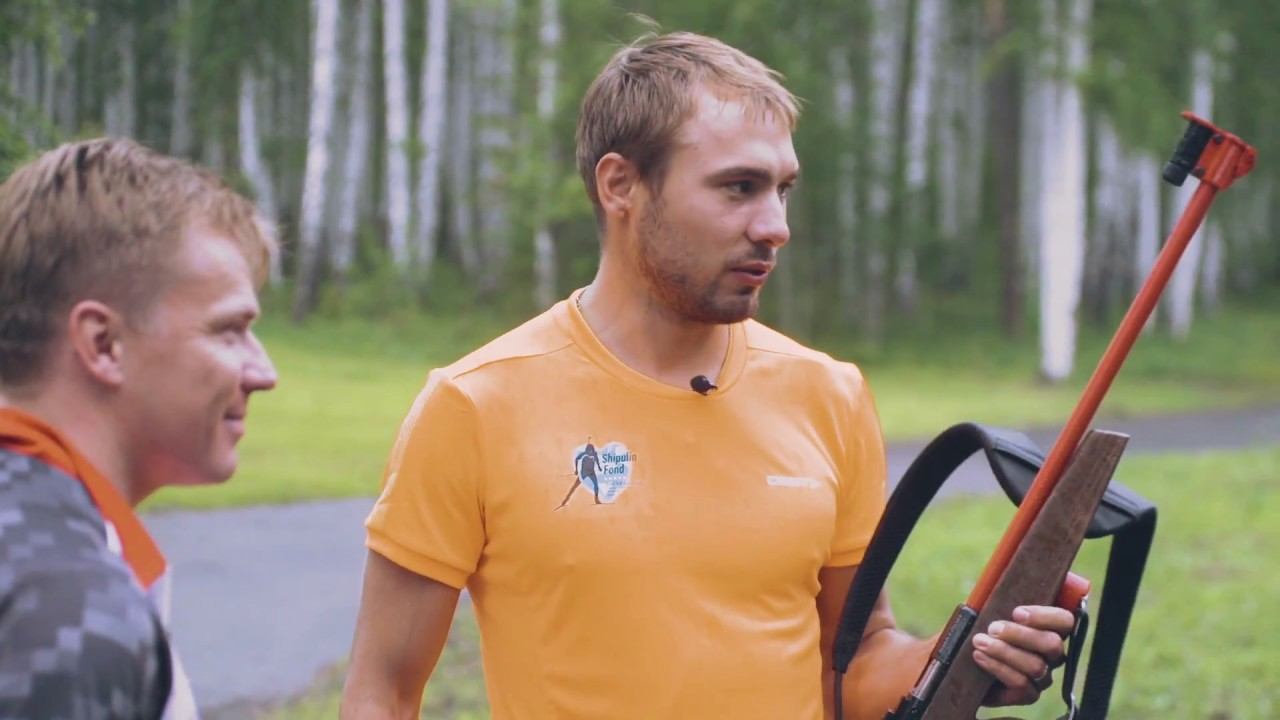 Иван Черезов берет интервью у Антона Шипулина