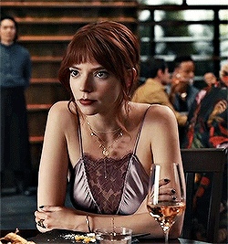 Аня Тейлор Джой Меню