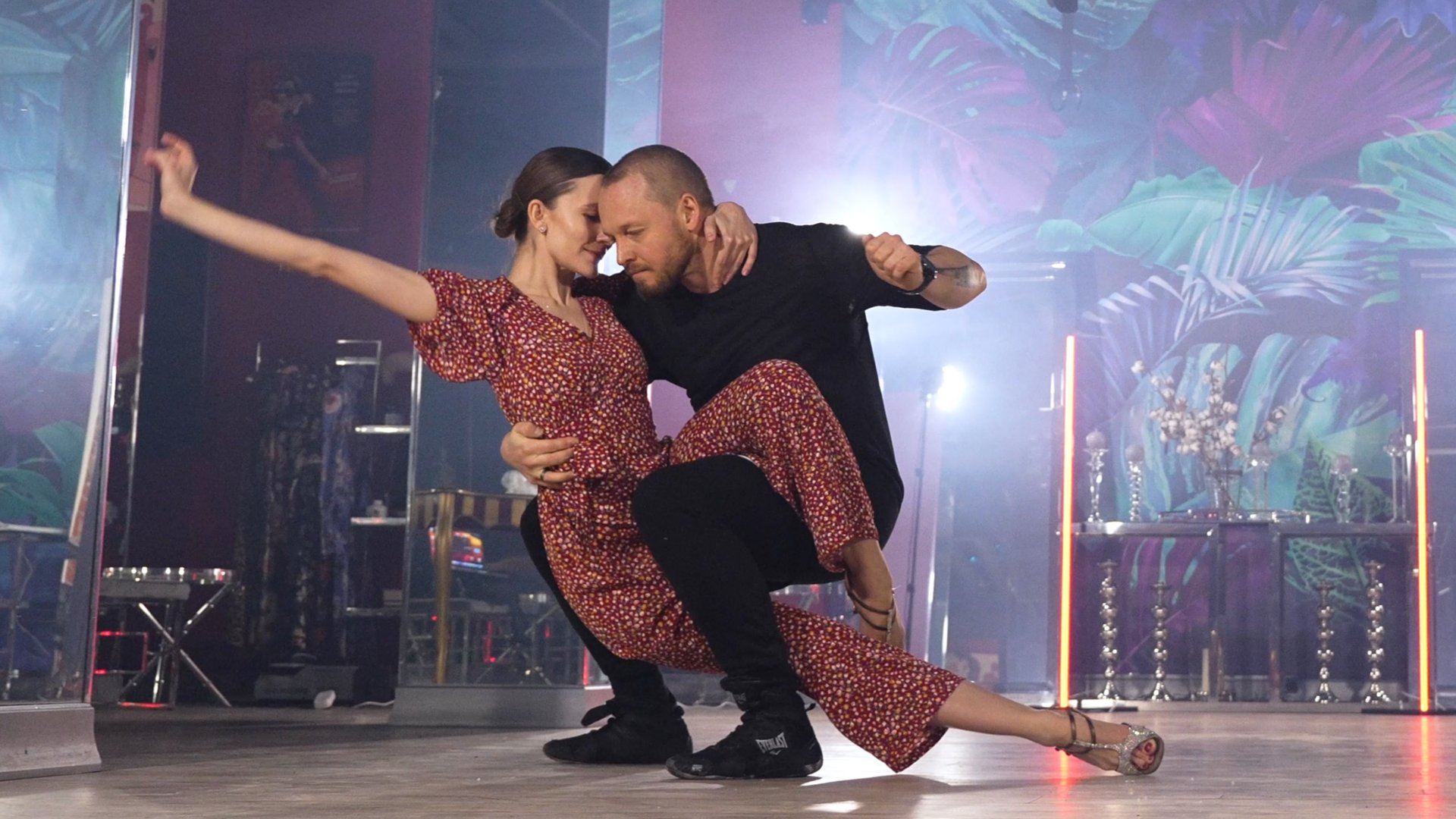 Pavel Sobiray and Ksenia Putko. Street Tango Improvisation. Deema — Ilaidas Song.