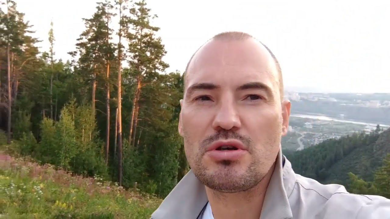 Алексей Кольчугин - "Город встретил меня в цвету..."