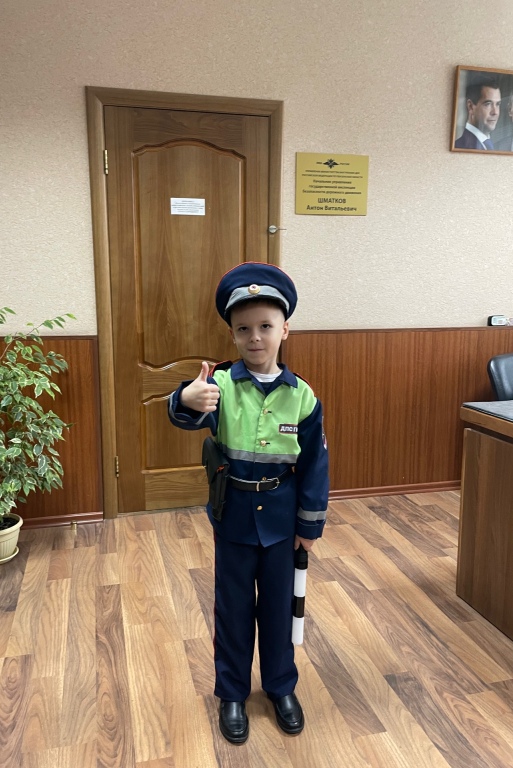 ✨В канун Дня сотрудника органов внутренних дел юный поклонник службы ГИБДД из Пензы побывал в ГАИ