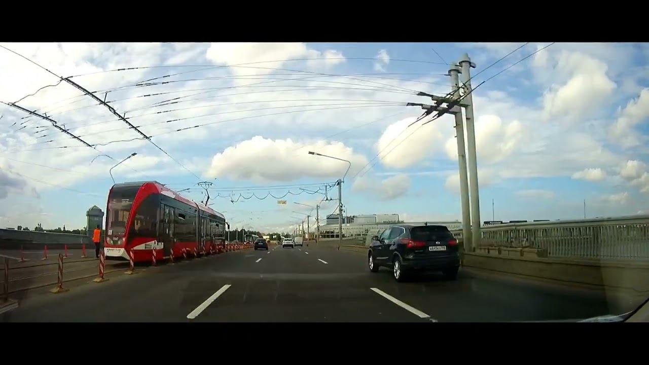 Летняя поездка по центру Санкт Петербурга. Октябрьская набережная. Площадь Александра Невского.