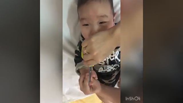 Уход за ногтями ребенка.mp4
