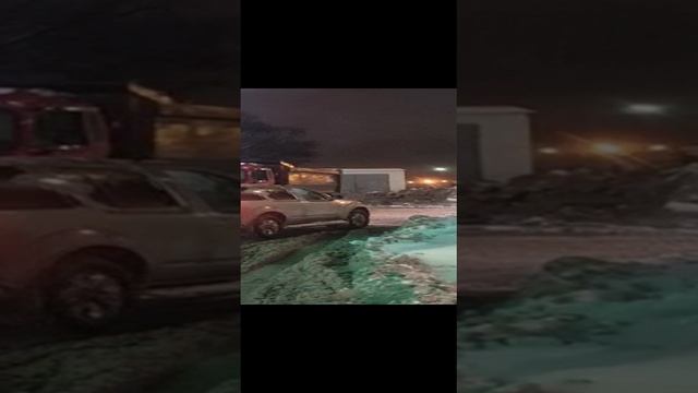 Видео от Нашего покупателя ООО "Синий трактор" загрузка снегом самосвала.