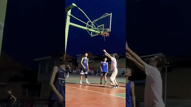 Добавлен фиолетовый значок: доска стрельбы Мастера!Баскетбольный сезон