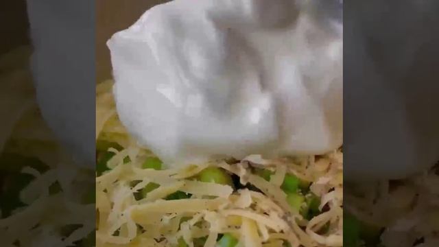 Пирог с луком и яйцом