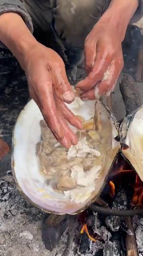 Жесть Жареный рис с моллюсками Самые экзотические блюда мира Рецепт и еда блюд