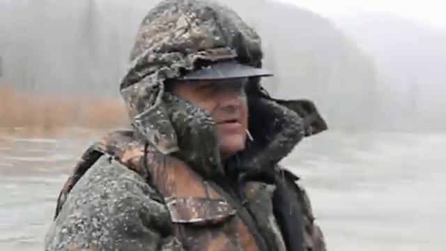 С Е.Дудинским на р.Золотой Китат в начале мая.mp4