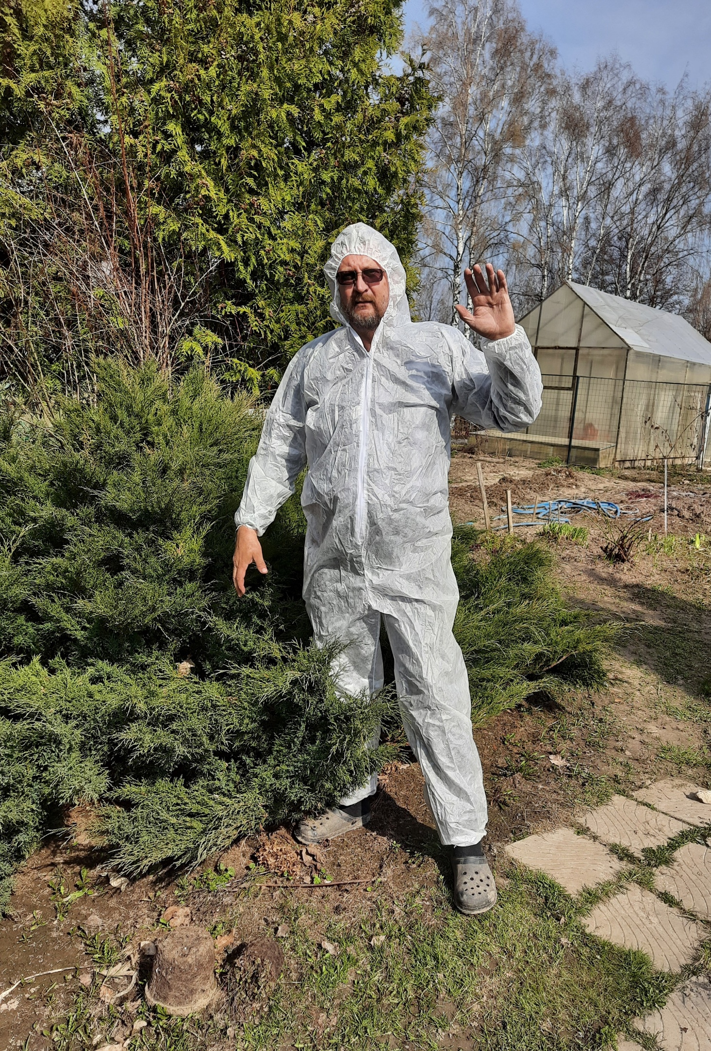 "ДАЧА КРУГЛЫЙ ГОД"... (Фото Геннадия Ярославцева (Воскресенск) - Играет Френсис Гойя (Бельгия))