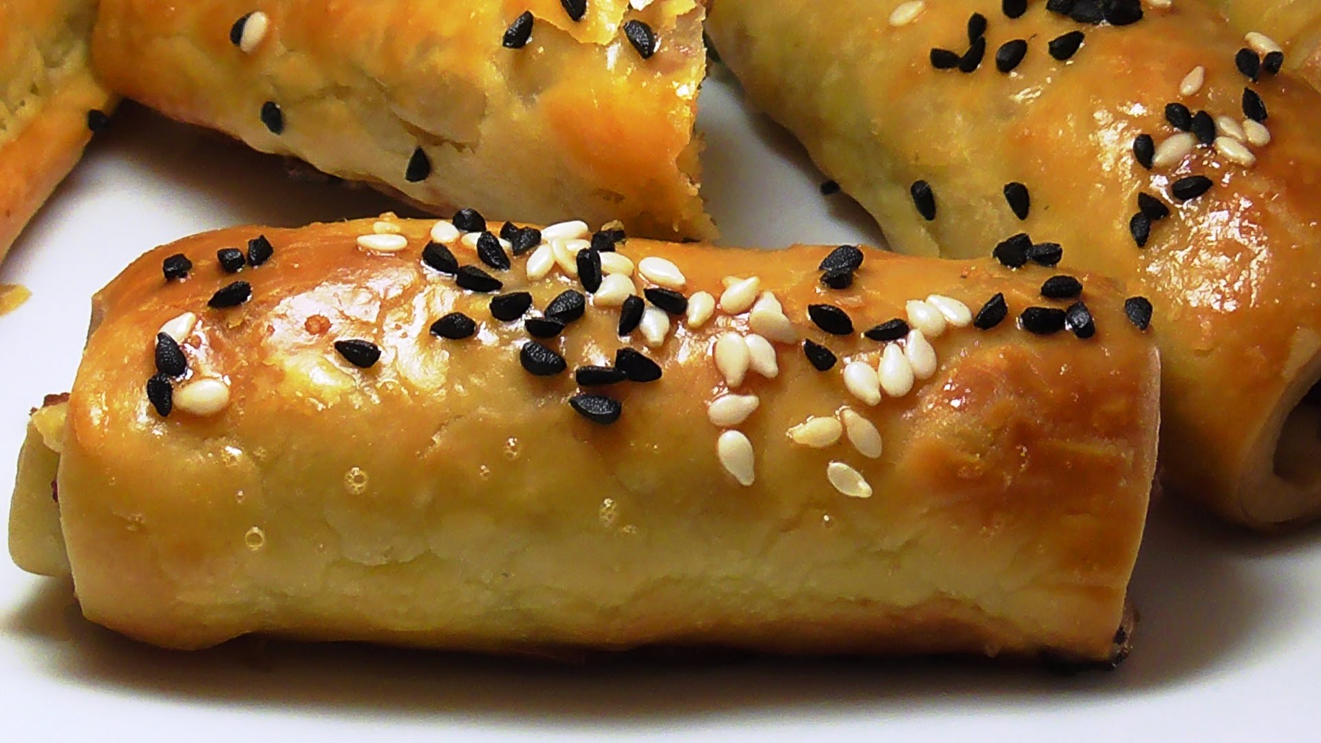 РУЛЕТИКИ ИЗ СЛОЕНОГО ТЕСТА  С ФАРШЕМ. ЗАКУСКА ИЗ СЛОЕНОГО ТЕСТА.