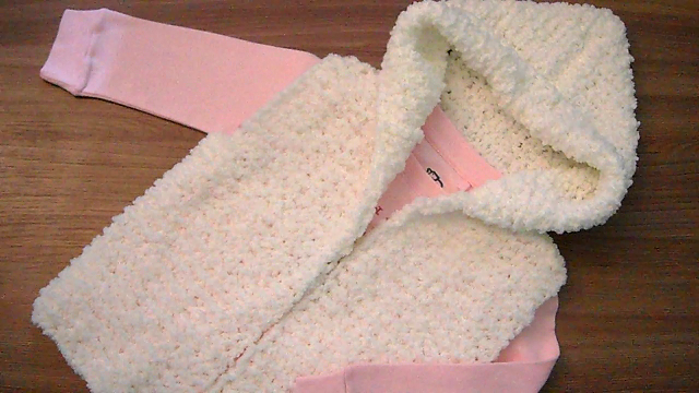 Жилет с капюшоном.Размер 2 года.Часть №3.mp4