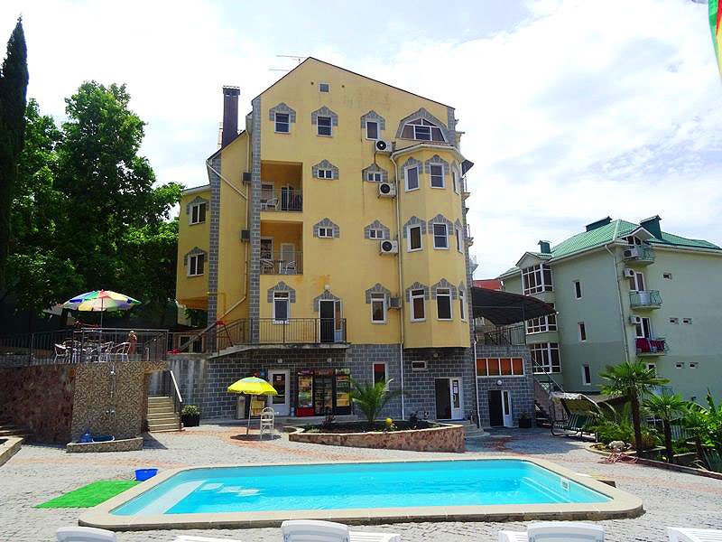 Отдых в частном секторе в центре Дагомыса недорого. «Атлант»  отель в Дагомысе