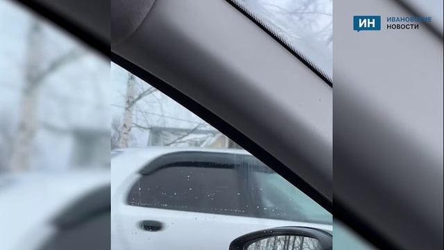 В Шуе горит дом. Семья осталась без крыши над головой