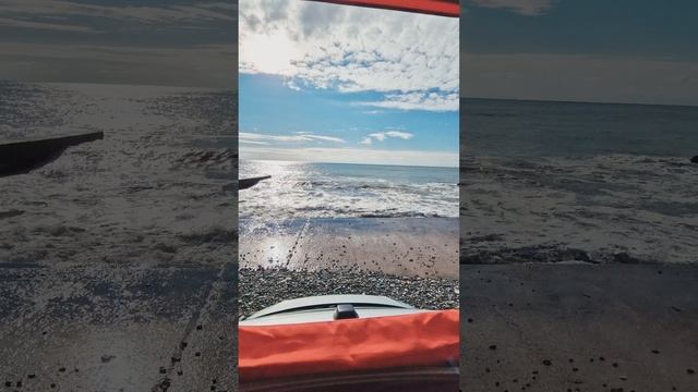 #МЕСТО — 43.529353 - 39.826757 - Россия. Сочи. Пляж Красный штурм.   #shorts #california#van #музыка