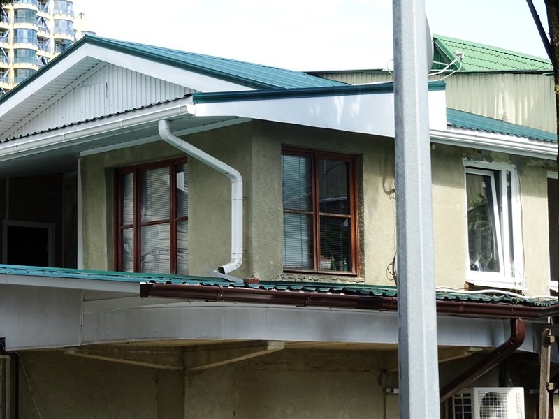 Жилье для отдыха в Сочи недорого снять. Сколько стоит отдых в Сочи. "Центр" гостевой дом в Сочи