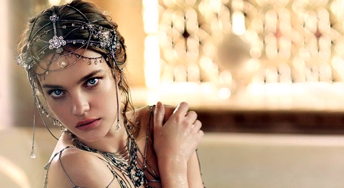 ВЛАД БОЧАРНИКОВ. ПОД ВЕЕРОМ РЕСНИЦ... Муз. - Александр Тюрин, сл. Елены Ватолиной