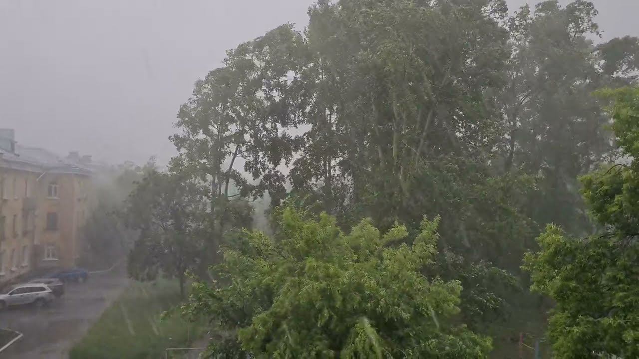 Сибирские просторы. Северск. Вот это ливень.