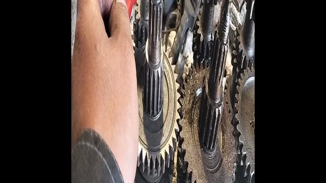 КПП Днепр мт16 не правильные подобраны шестерни .