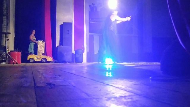 Артисты на сцене