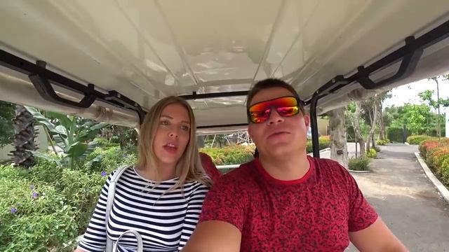 Bali. Машу чуть не смыло волной. Зоопарк на Бали. Самое Вкусное Пиво.mp4