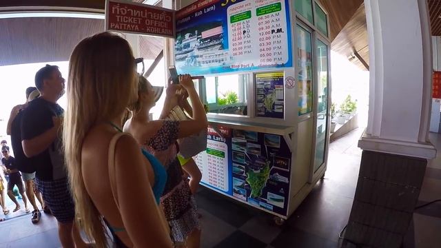 PATTAYA NIGHTLIFE. Ночные Бабочки на Волкин Стрит, Обзор Виллы, Паттайя Цены.mp4