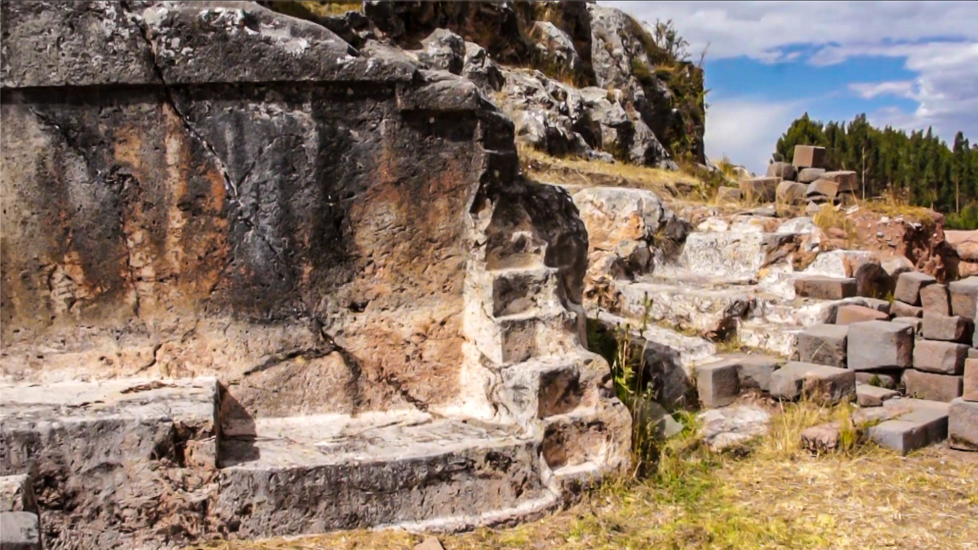 Уака "Храм Луны". Археологический комплекс Саксайуаман. Куско, Перу, 2012. Музыка Дм. Летаховского