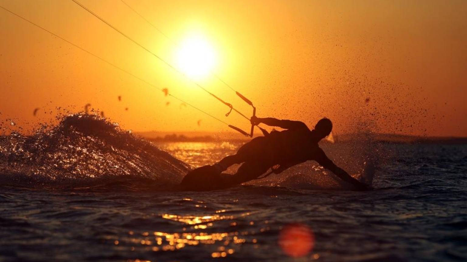 "ВЕРНИ МНЕ МУЗЫКУ" Стихи: Андрей Вознесенский. Музыка: Арно Бабаджанян. Исполняет — Елена Артёменко.