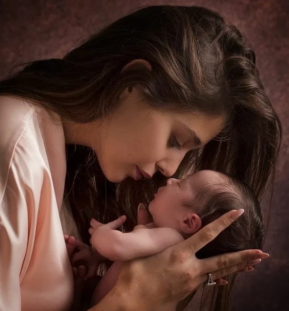 Сердце каждой мамы. Стихи о маме.