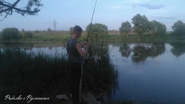 Рыбалка на уклейку. Клюет одна за одной.mp4