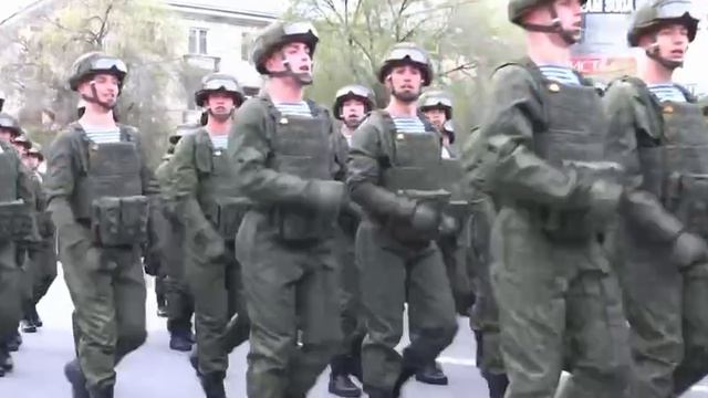 И пусть звучит по всей стране: Рязань – столица легендарных ВДВ, И с нею связаны судьбой
И генерал д