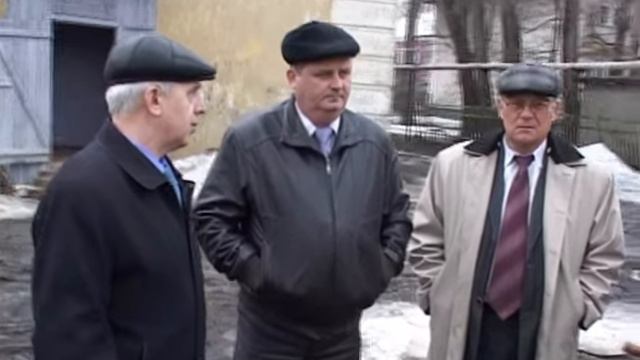 Рабочая группа депутатов посетили спортсооружения города. Апрель 2011 год.