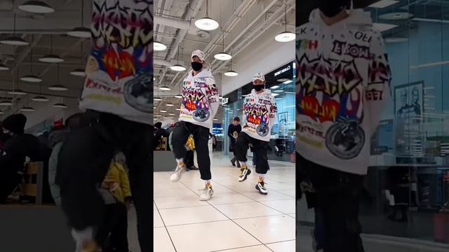 ? ⚡️ Tuzelity Dance ⚡️ ? ? Выступление в СУПЕРмаркете ⚡️ ? ?  #shorts.mp4