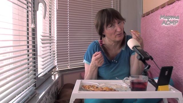 Завтракаем с Марго. Сколько я зарабатываю на ютубе. Мукбанг. Яичница и летний пирог с чаем