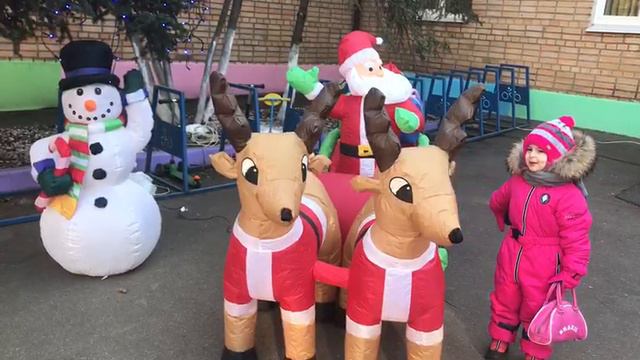 Солнце зимнее встает, видит заинька идет. Читает Арина Коноваленко, 3 года