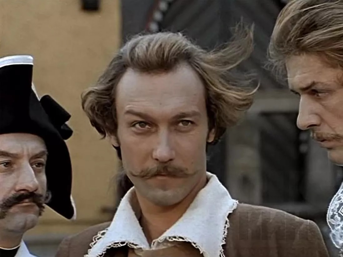 Монархия, короно- вирус , полеты на Марс , книги...