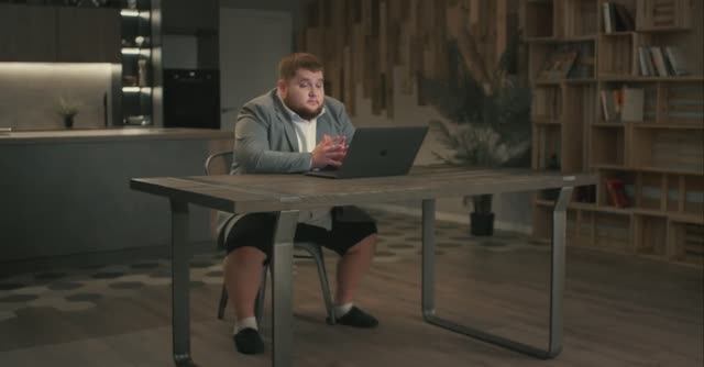 Промо-ролик 2 сезона «Спортивных выходных». Пухляш зажигает