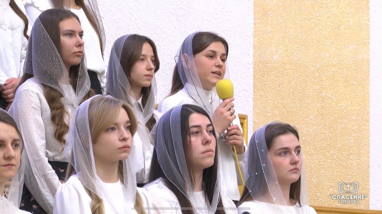 Это только людям молодым кажется, что время бесконечно / Стихотворение