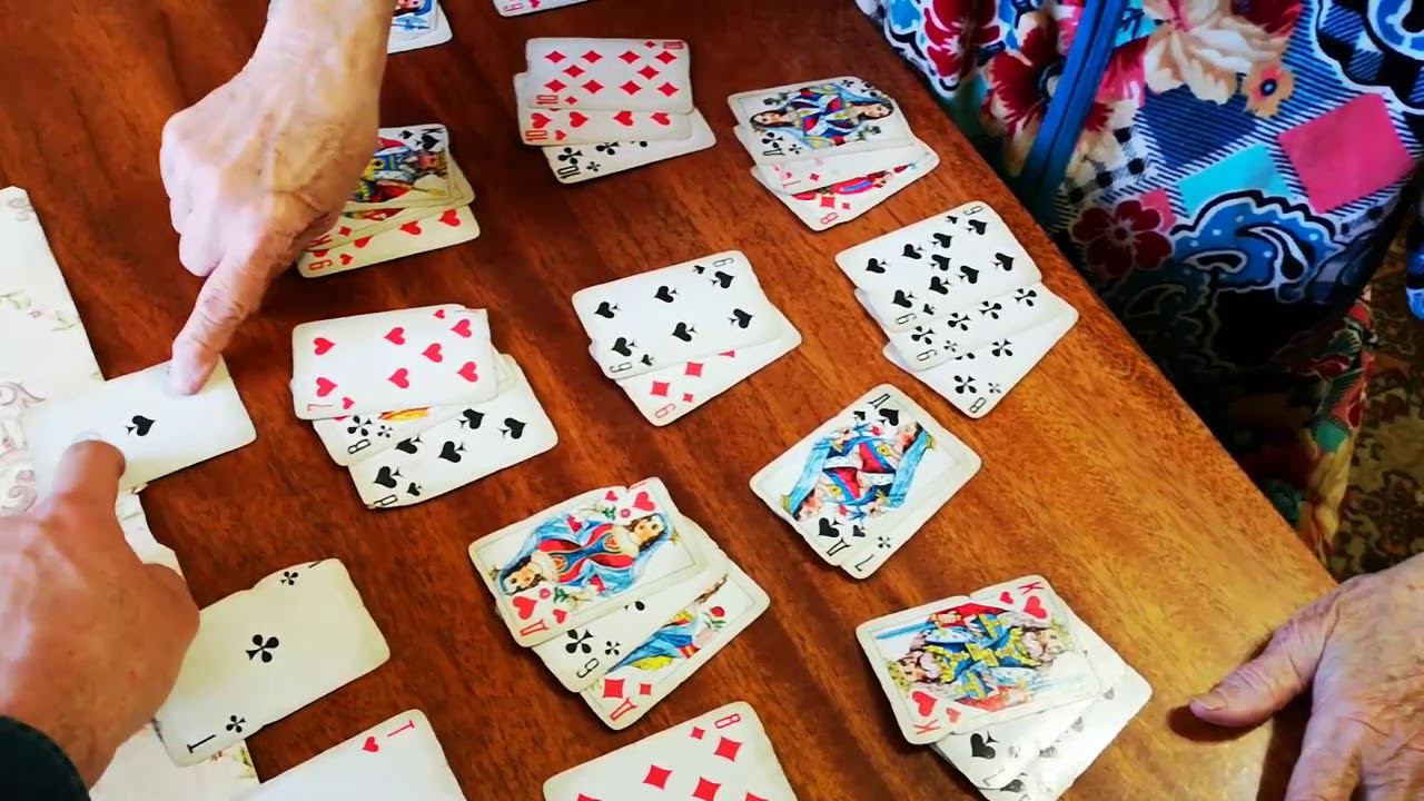 Мамуля и Бабуля, пасьянс как в старь, и Мамок не в настроении